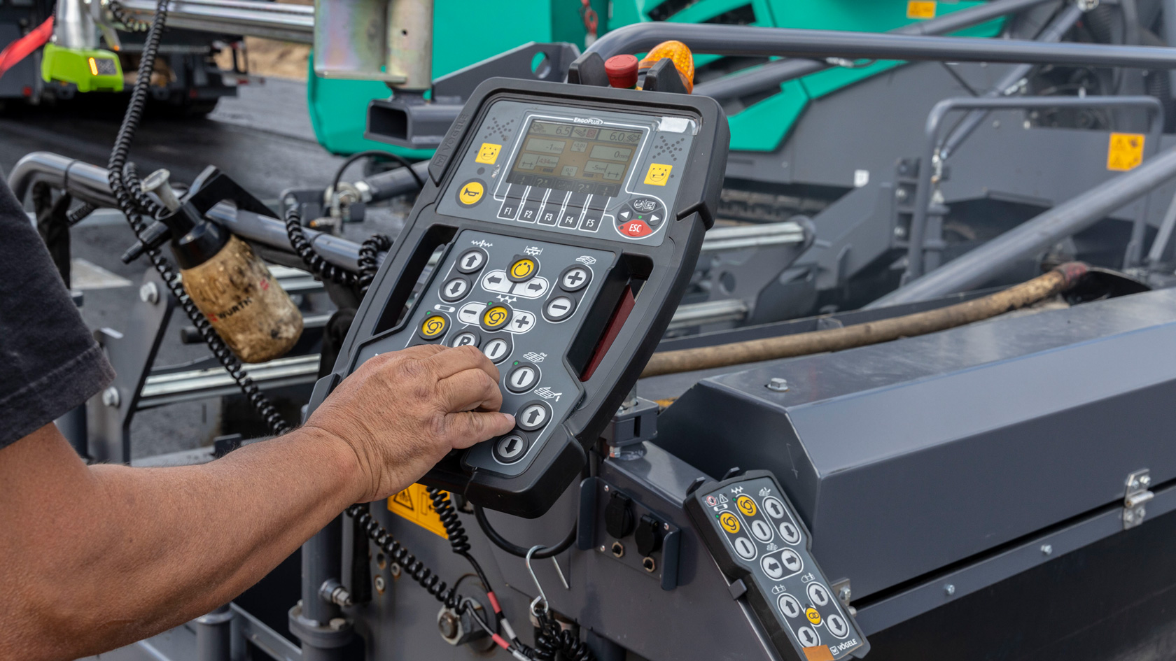 Basic screed adjustments | Vögele Screeds | Parts Guide | Wirtgen Group